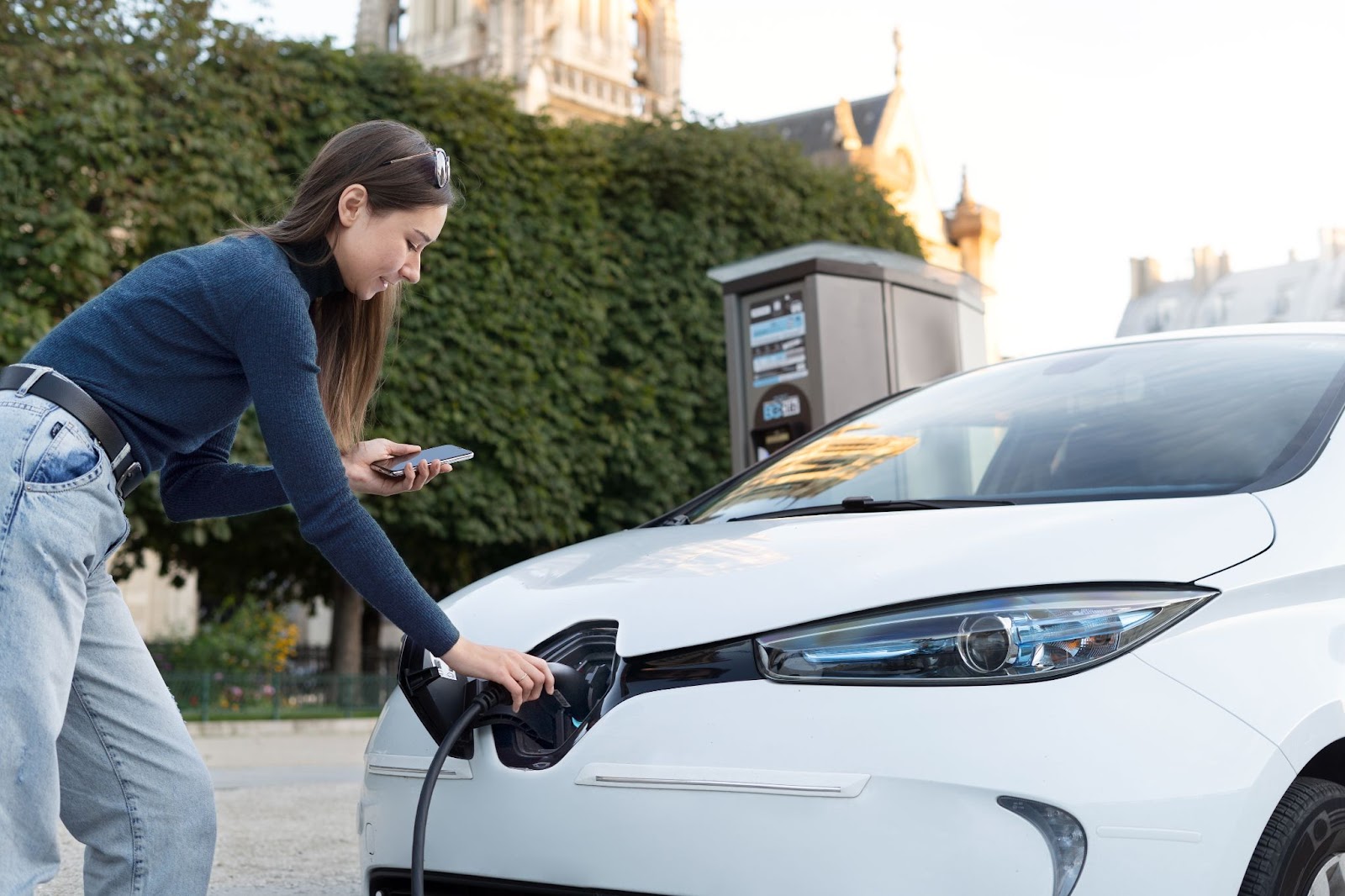 The Evolution of Electric Vehicles - Motor V World